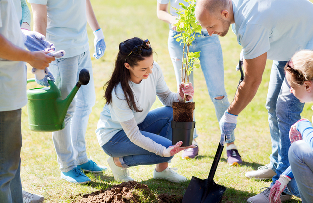 Want to volunteer in retirement? Here are 5 great benefits of giving ...